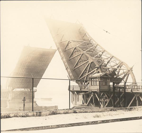 [Passyunk Avenue Bridge over Schuylkill River, Philadelphia] [graphic ...