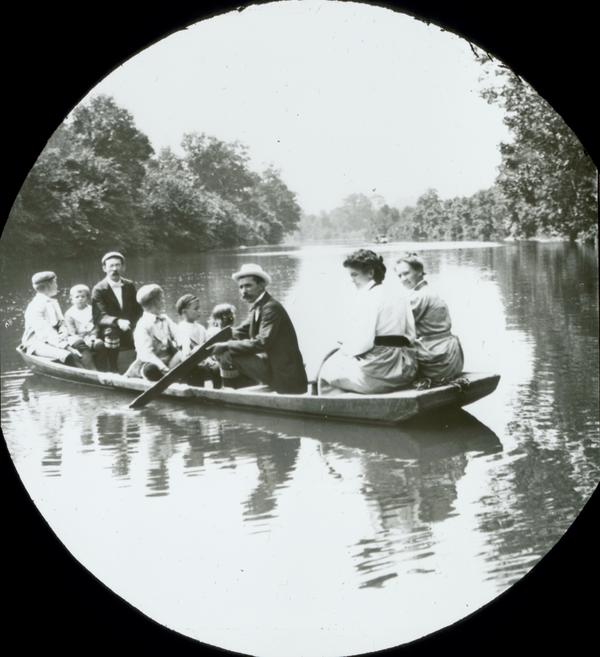 [Doering family canoeing on Perkiomen Creek, Pa.] [graphic]. | Library ...