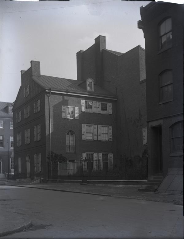 Dr. Casper Wister house, S.W. cor. 4th & Locust Sts. [graphic ...